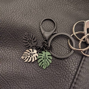 Monstera Keychain, Three Monstera Leaf Charms Black, Silver, Gold ...