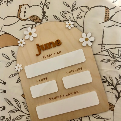 Wooden Daisy Flower Milestone Cards Custom Name Milestone Set Boho ...