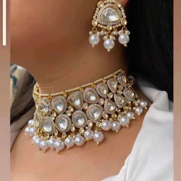 Radiant Golden-green Choker Necklace Set Timeless Necklacr With Polkis ...