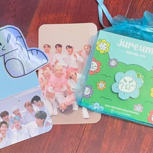 Stray Kids Leeknow FLOWER JUREUMI Pin - Etsy