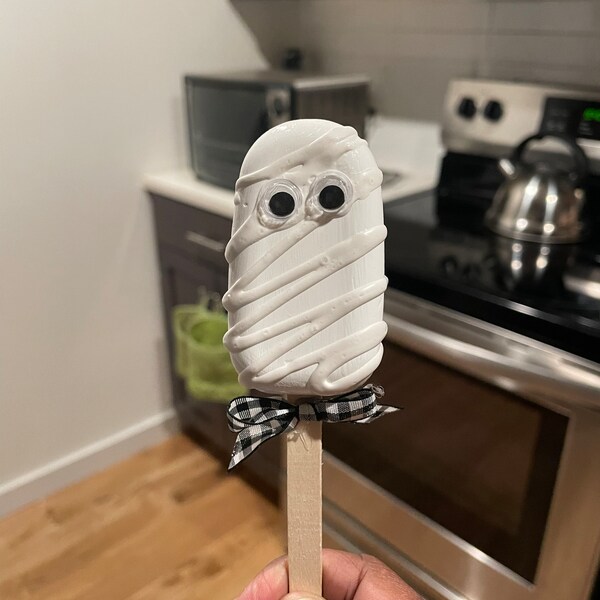 Fake Mummy Cakesicle, Fake Halloween Cakesicle, Halloween Tiered Tray ...