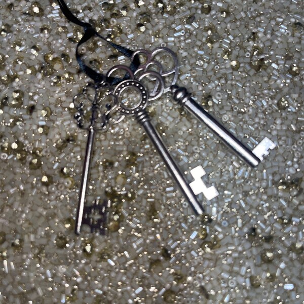 Hecate Silver 3 Key Set | Goddess Hekate | Maiden Mother Crone | Evil ...