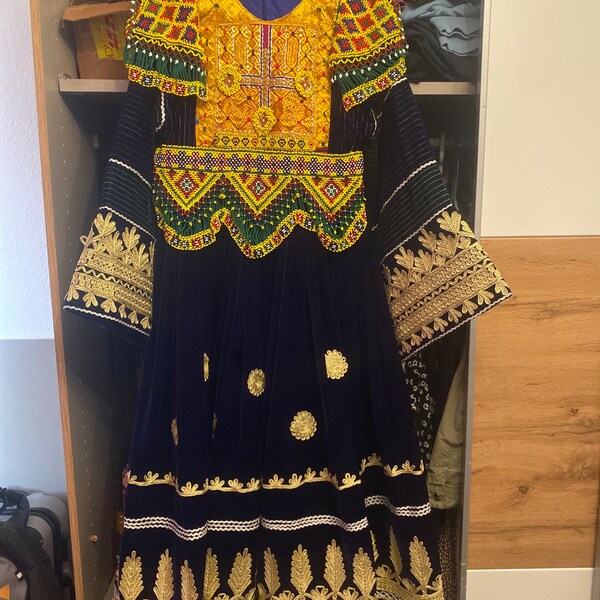 Afghan Pakol With Feather Chitrali Hand Made Pakol Hat Traditional ...