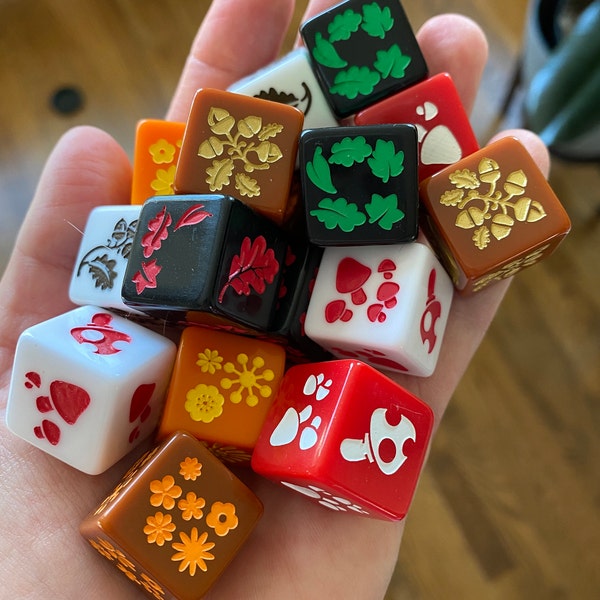 Mushroom Dice / Set of 2 / D6 - RPG, D&D, Mycology - Etsy