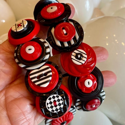 Hand Fan Button, Japanese Floral Pattern, Elegant Beautiful, 2 Holes ...