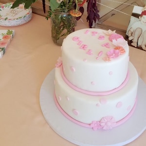 24 Edible gum paste/fondant SPARKLY SNOWFLAKE.. | Etsy