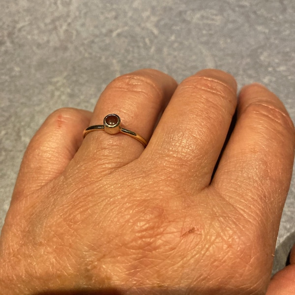 9ct Gold Cremation Ring, Oval Shaped Ring for Memorial Ashes or Lock of ...