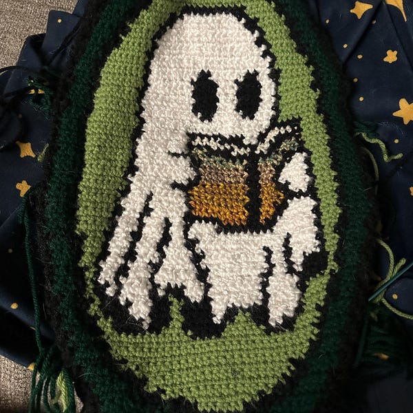 Halloween Crochet Tapestry Pattern, Ghost Reading Wall Hanging Pattern ...
