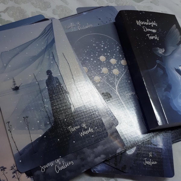 Moonlight Dream Tarot | 78 Tarot Cards Deck, 4 Extra Cards, 196-page ...