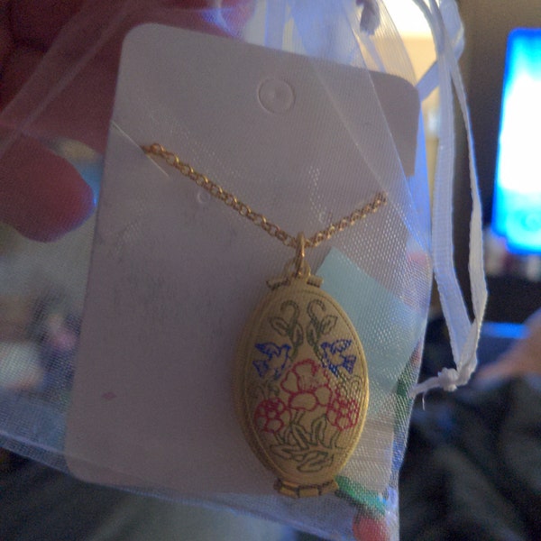 Hand Painted Locket With Photos Mother's Day Family Tree Locket 4 ...