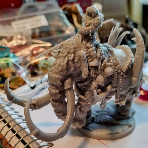 Crimson Maw Vampire Dragon Miniature Gargantuan Monstrosity Titan ...