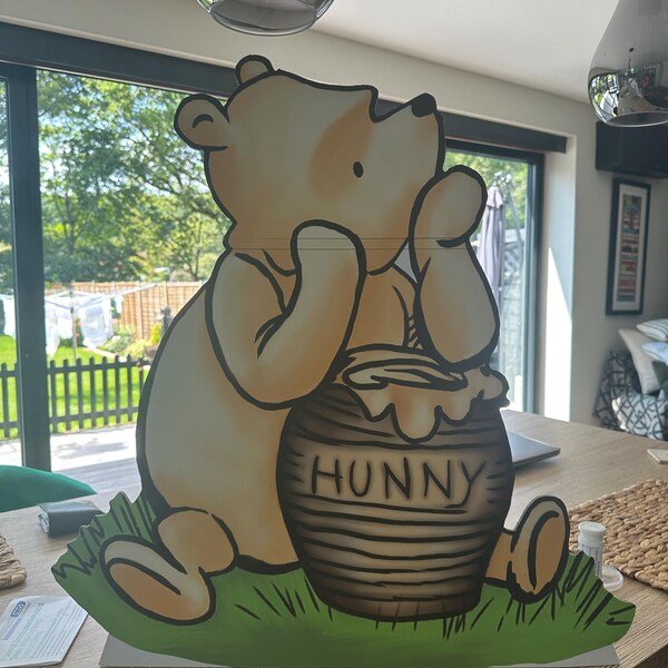 Classic Winnie the Pooh Svg, Winnie the Pooh Outline, Classic Pooh ...