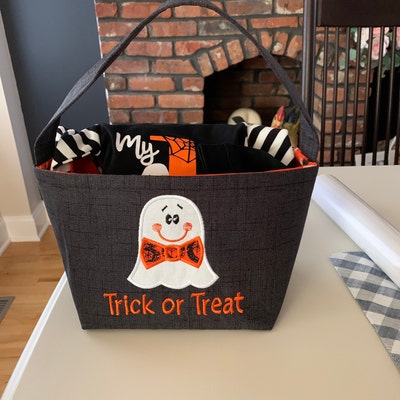 Personalized Halloween Basket Appliqued Ghost Basket Applique Halloween ...
