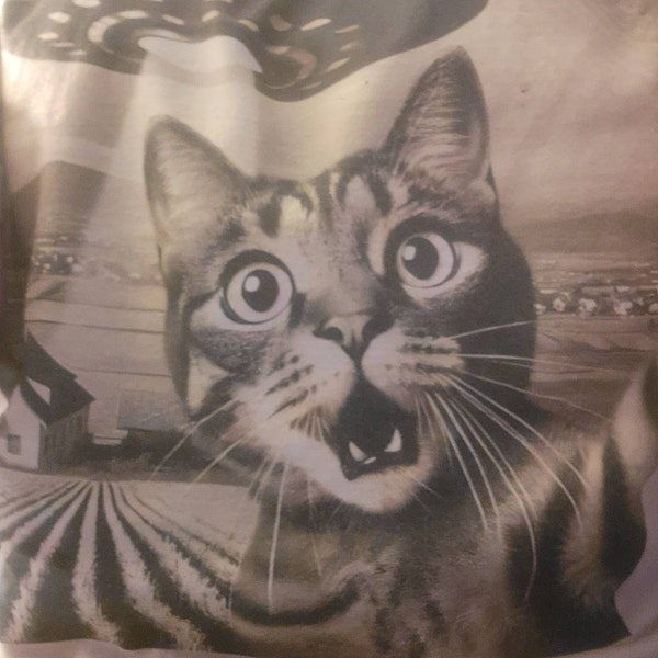 Wolf Ripping Shirt, Funny Meme Shirt, Sitting Wolf, Gift for Friend ...