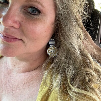 WELCOME SIGN Welcome Guests to Your Home With This Hand - Etsy