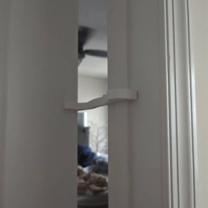 Door Dam - Allow Only Small Pets Into A Room With 4" Gap - FREE ...