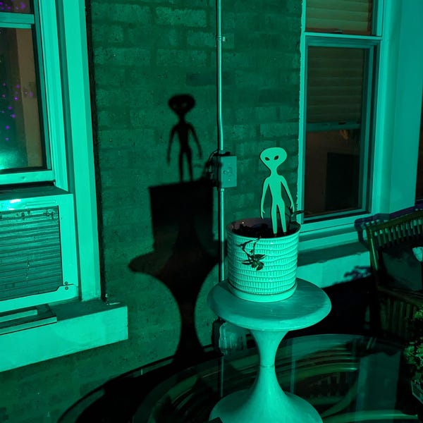 Halloween Alien Yard Art: Shadow Caster With Color Glow, Outdoor ...