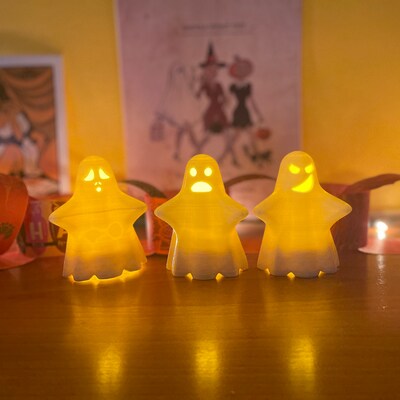 Spooky Ghosts W/ Flickering LED Candle Halloween Decor Mcgadgets Wall ...