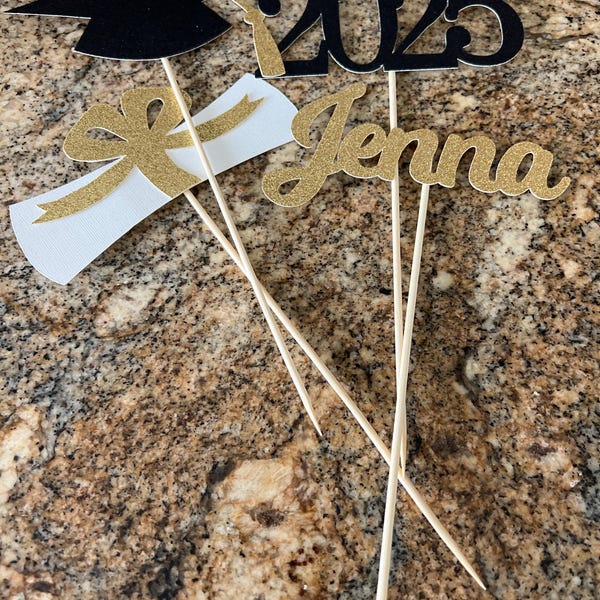 Graduation Cake Topper, Personalized Degree Cake Topper, CLASS OF 2023 ...