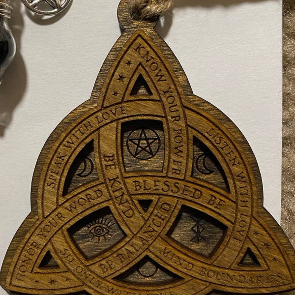 Four Point Witch Protection Knot Ornament Amulet - Etsy