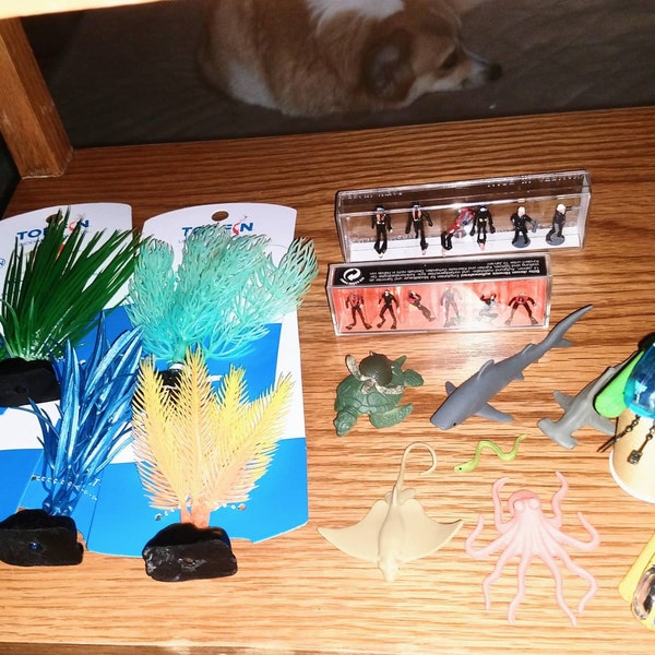 Tiny Eel Figurine - Soft Plastic Animal for Diorama or Aquarium ...