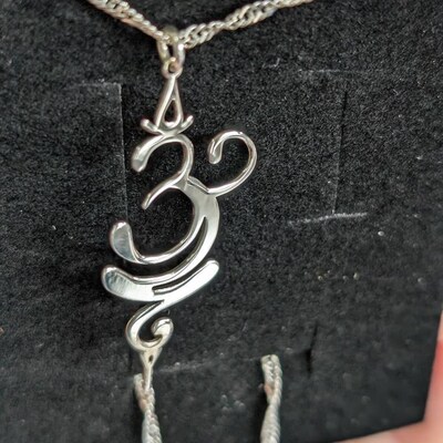Silver Breathe Necklace Spiritual Yoga Symbol 925 Sterling Silver ...