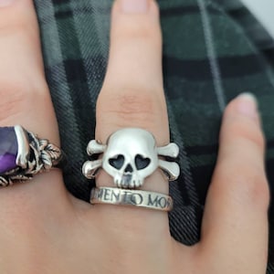 Willow Urn Signet Ring in Sterling Silver or Gold - Etsy