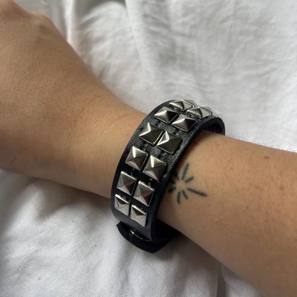 VTG Y2K Hot Topic Jelly Barbwire Novelty Bracelets Mall Goth Jewelry - Etsy