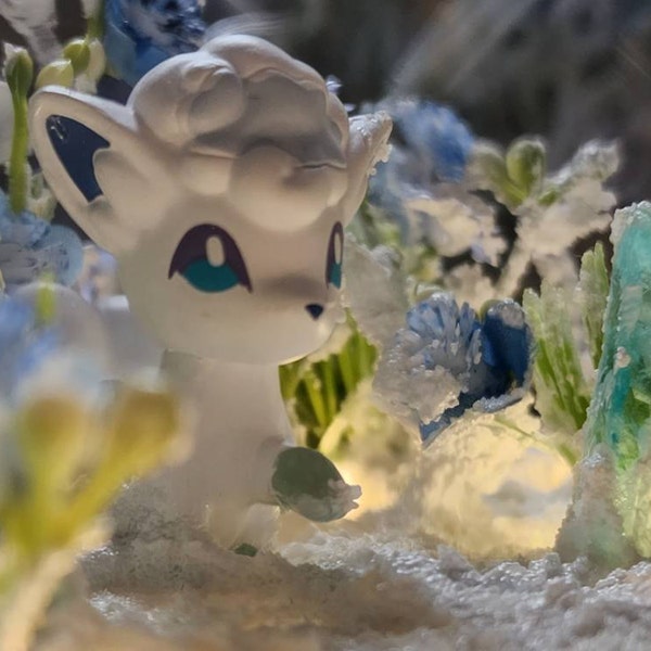 Pokemon Terrarium Extra Large / Ninetails / Pokeball / Diorama / Gift ...