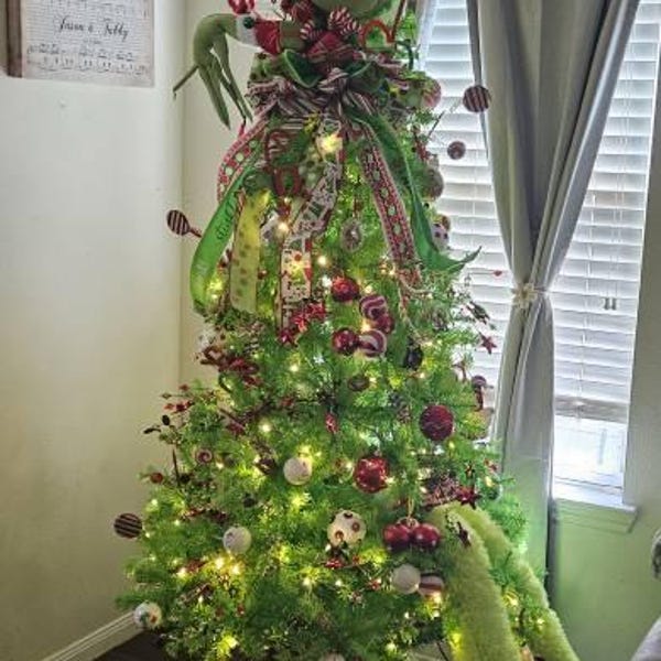 Extra Large Grinch Christmas Tree Topper, Large Grinch Bow, Decorated ...
