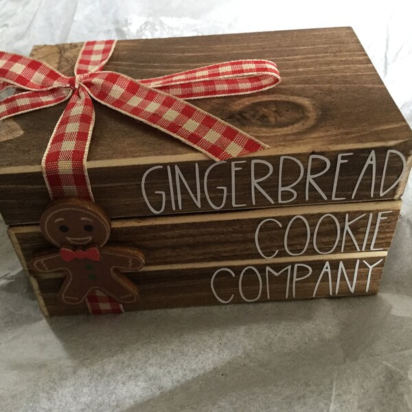 Gingerbread Mini Wood Book Stack/ Christmas Decor/ Book Bundle/ Tiered ...
