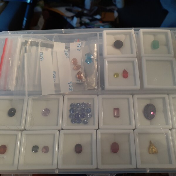 20 Pcs 3 X 3 Cm White Gem Display Plastic Box Storage Containers for ...