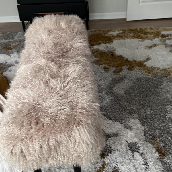 Luxurious Mongolian Fur Bench - Genuine Tibetan Sheepskin - Bedroom ...