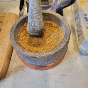 Métlatl Mexican Metate Made of Lava Rock With Metlapil 22x32 - Etsy