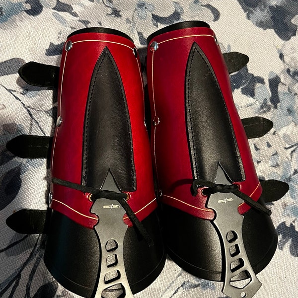 Leather Armor: Fantasy/medieval Dagger Bracers - Etsy