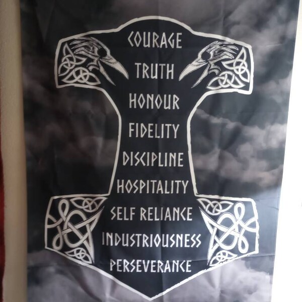 Vegvisir Wall Tapestry | Viking Compass Wall Hanging | Nautical ...