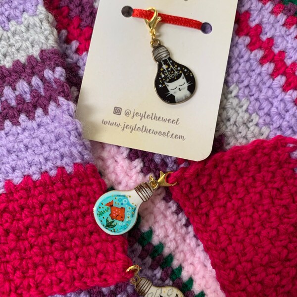 Set of Two Hard Enamel Pin Badges Set Knitting Yarn Sock Coral Gold ...