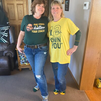 Jordan Love Quarterback Addicted to Love Shirt, Green Bay Packers ...