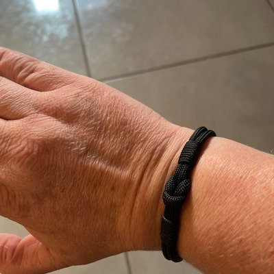 Thin Skydiving Royal Blue Bracelet Made of Paracord and Carabine for ...