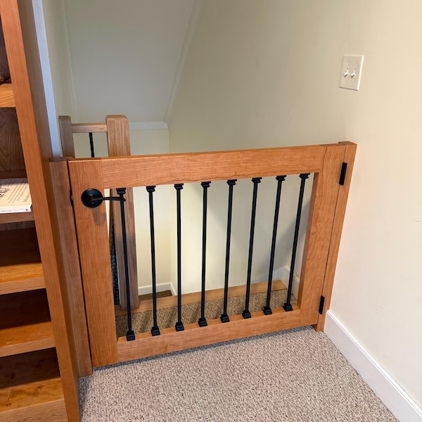 Baby Oak Gate and Dog Gate for Interior Stairs, Doorways, and Halls ...