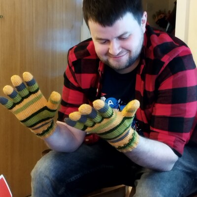 Red Lips & Vampire Teeth Embroidered Patch Applique Very Gothic Emo ...