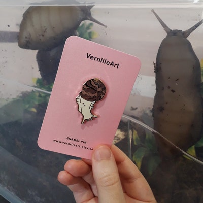 Shy Guy SCP 096 Hard Enamel Gold Pin - Etsy