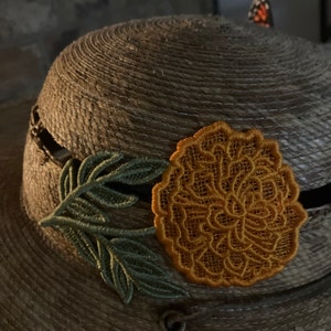 Lacey Spider free Standing Lace A Finished Embroidery Product, Not a ...