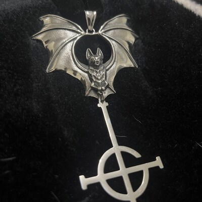 Ghost Gothic Bat & Grucifix Choker - Etsy