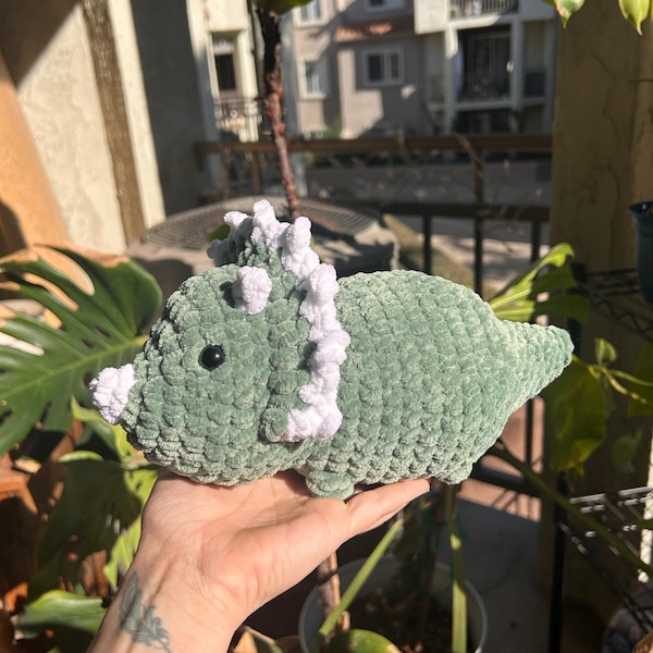 Triceratops Dinosaur No Sew Crochet Pattern, Dinosaur Jurassic World No ...