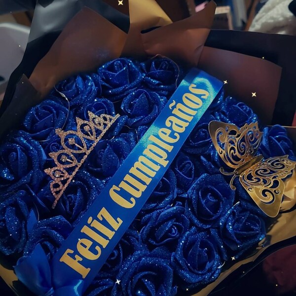 Graduation Roses Bouquet Glitter Flowers Class of 2025 Congratulations ...