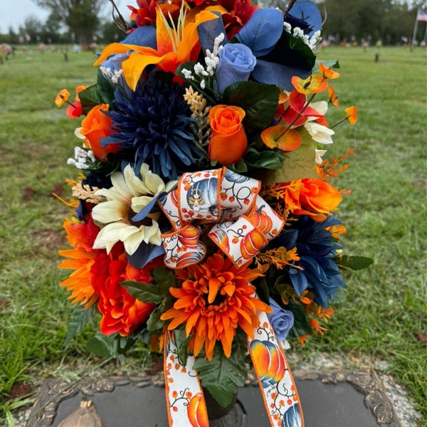 Rust Tan Yellow Fall Cemetery Headstone Saddle-grave Headstone Flowers ...