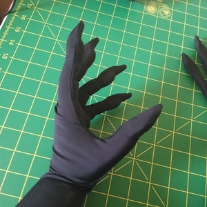 Pointed, Curved 1.5 Inch Claws in White or Black - Etsy