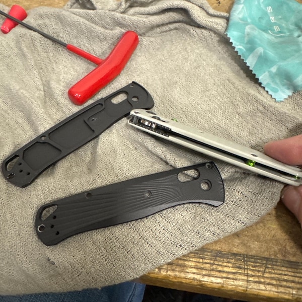 Benchmade Bugout 535 ULTEM™ Belmont Scales - Etsy