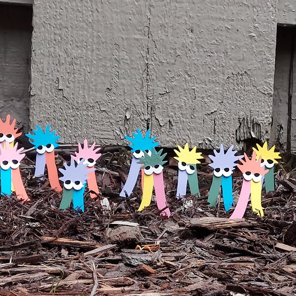 Mome Raths Plant and Garden Stake set of 6 Alice in Wonderland Free ...